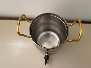 Pentola con Rubinetto