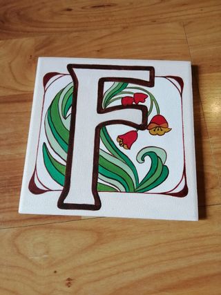 Mattonella liberty iniziale "F"