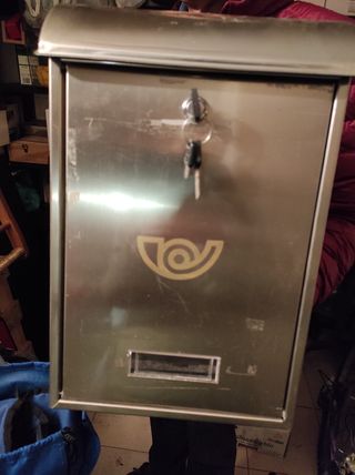 Cassetta della posta in acciaio da parete