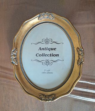 Cornice dorata vintage