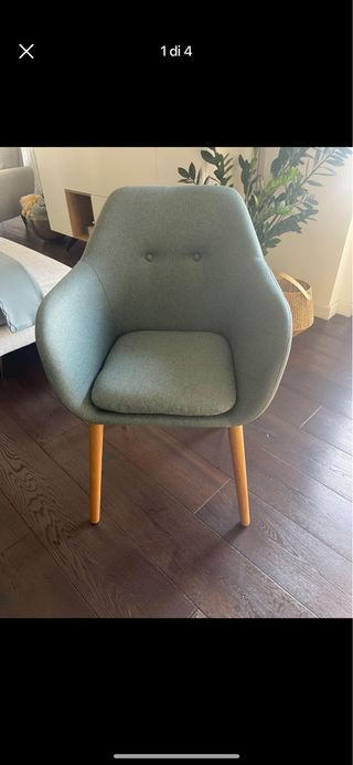 voltrona vintage con piedi in legno