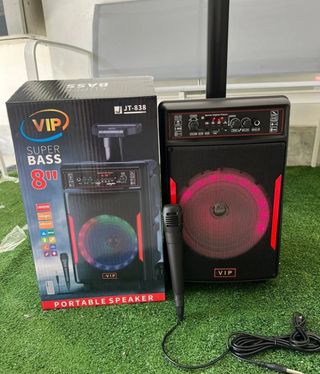 Nuovo 
bluetooth speaker 18000watts P.m.p.o Loud k