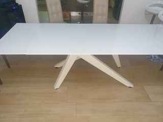 Tavolo in vetro temperato
