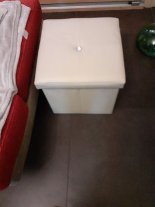 Pouf in vipelle color panna