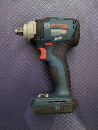 Avvitatore a massa battente Bosch GDS 18V-330HC