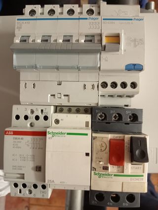 Blocco componenti elettrici