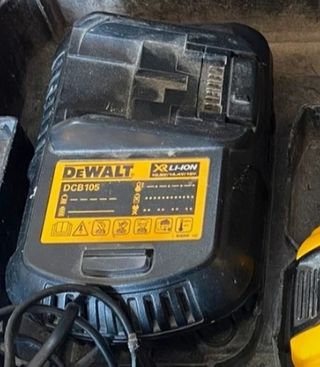 Dewalt caricabatterie