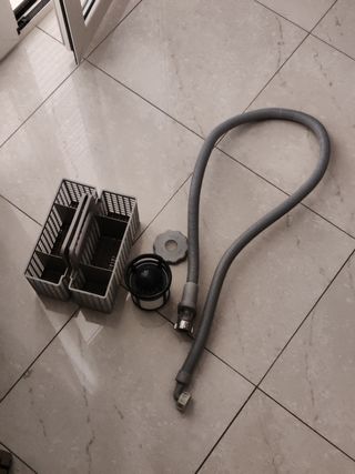 Accessori per lavastoviglie: tubo, cestelli, tappo