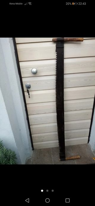 Attrezzature da lavoro vecchia sega