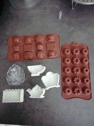 Stampi cioccolato e tagliabiscotti