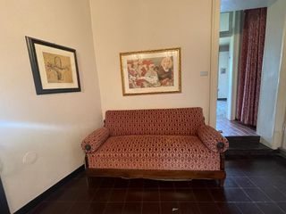 Divano vintage classico velluto rosso