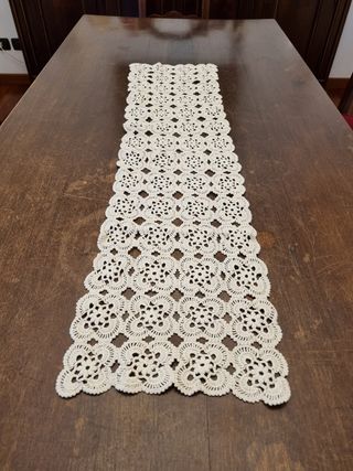 Centrino rettangolare a crochet