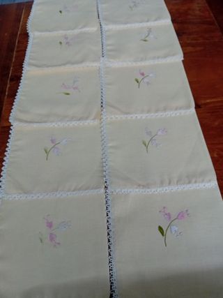 10 tovaglioli ricamati a mano niovi