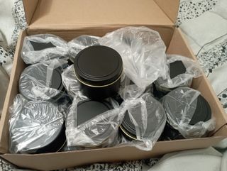 Stock contenitori in alluminio