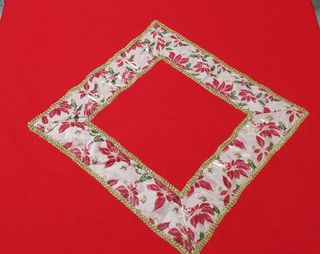 Tovaglia rossa quadrata natalizia