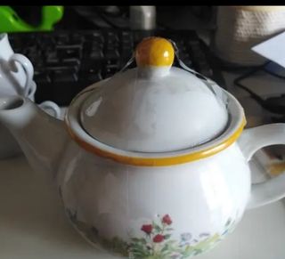 Teiera in ceramica