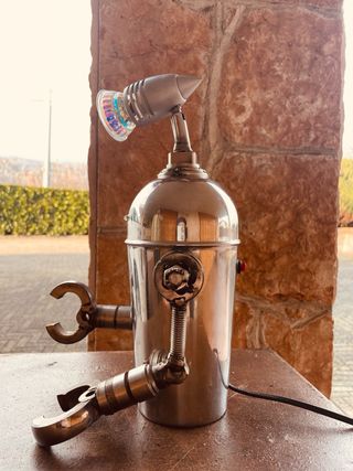 lampada da tavolo robot