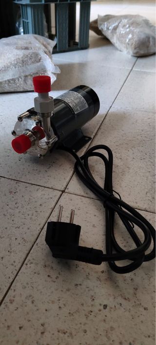 pompa per birra magnetica