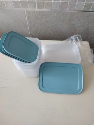 Contenitori Taperware