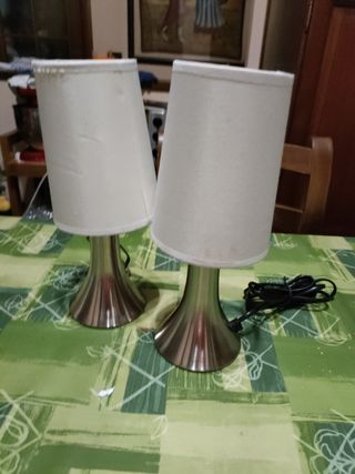 2 lampade attivabili con il tocco