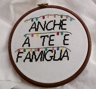 Quadretto ricamato con telaio