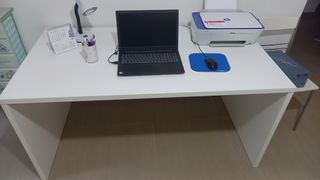 Scrivania colore bianco frassinato