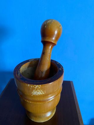 Vecchio mortaio da cucina