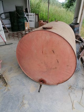 Vecchia cisterna gasolio non omologata