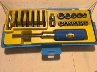 Set cacciaviti universali con magnete