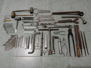 Attrezzi lavoro accessori chiavi