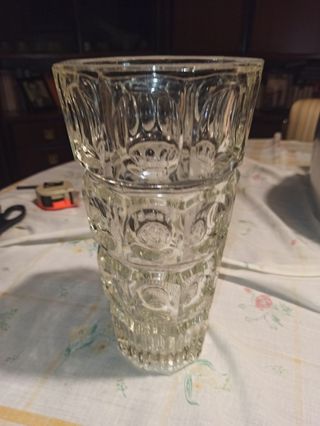 Vaso in vetro lavorato