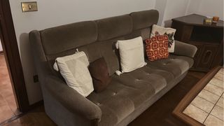 Divano vintage con coppia di poltrone