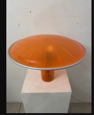 lampada da tavolo luce plan