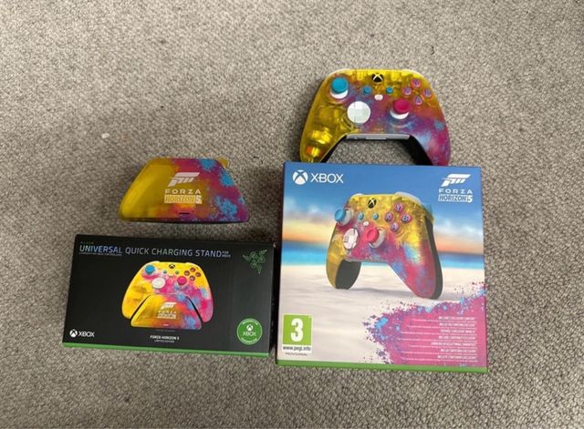 Mando Forza Horizon 5 Y Base Carga Forza Horizon 5 De Segunda Mano Por
