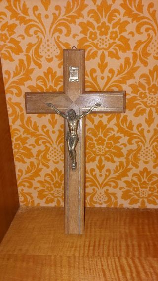 Crocifisso in legno e acciaio