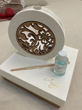 Profumatore beige bianco