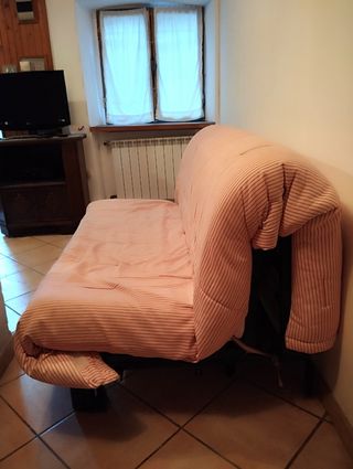 Divano letto matrimoniale + materasso
