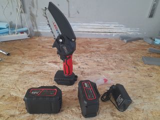 Mini motosega 48v per legna 2 batterie