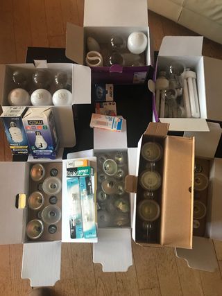 Box di lampadine e faretti misti