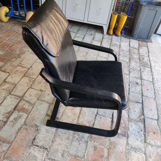 Poltrona pohang in pelle nera