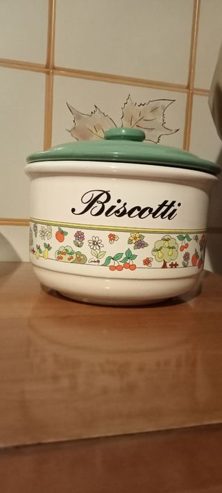 Biscottiera
