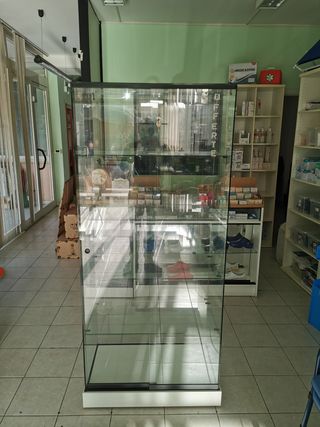 Vetrina 2 ante con ruote 80 x 40 x h180 cm
