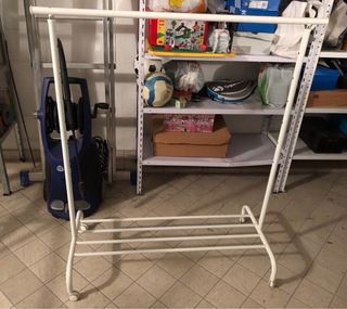 Appendiabiti con ruote