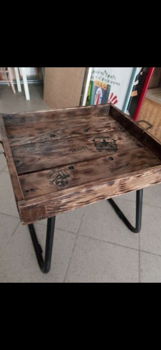 Tavolino " particolare "