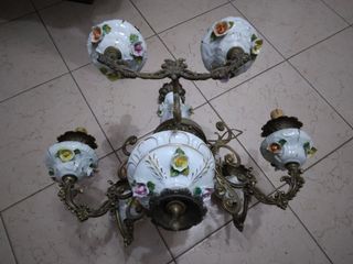 Lampadario in stile capodimonte