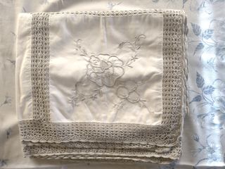 TOVAGLIA TOVAGLIOLI RICAMATI Manteles servilletas