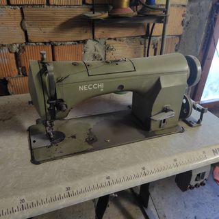 Macchina da cucire Necchi