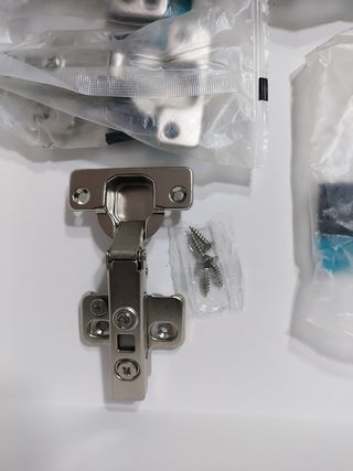Cerniere per mobili