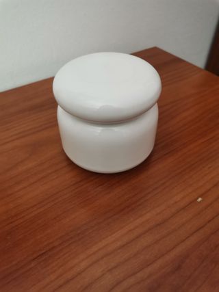 Contenitore in ceramica