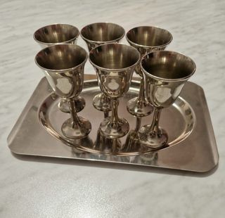 Bicchieri da liquore e vassoio in acciaio vintage